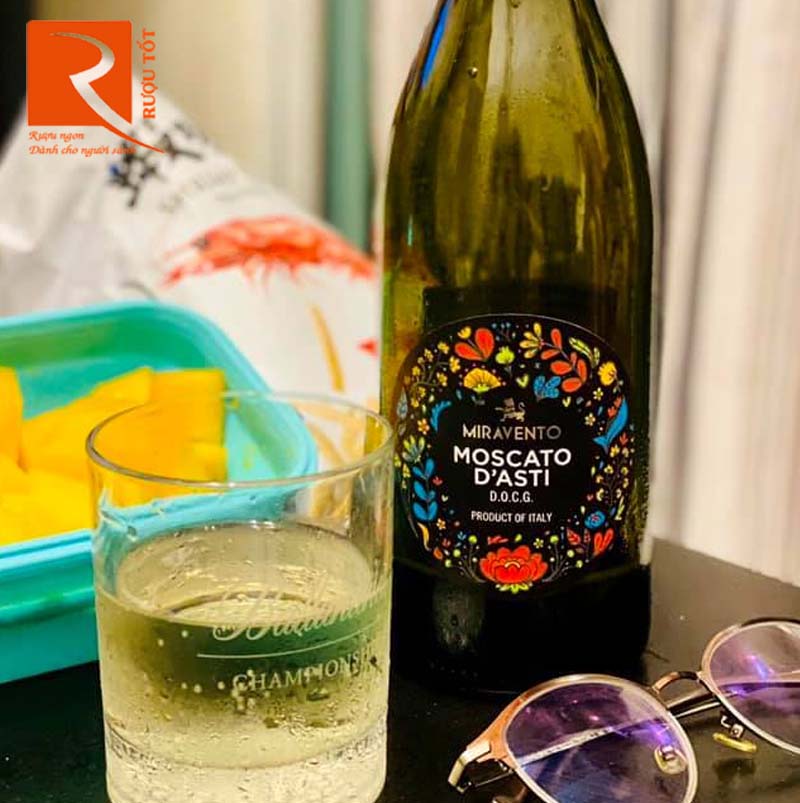 Rượu vang Ý Miravento Vallebelbo Moscato d'Asti DOCG Chính hãng